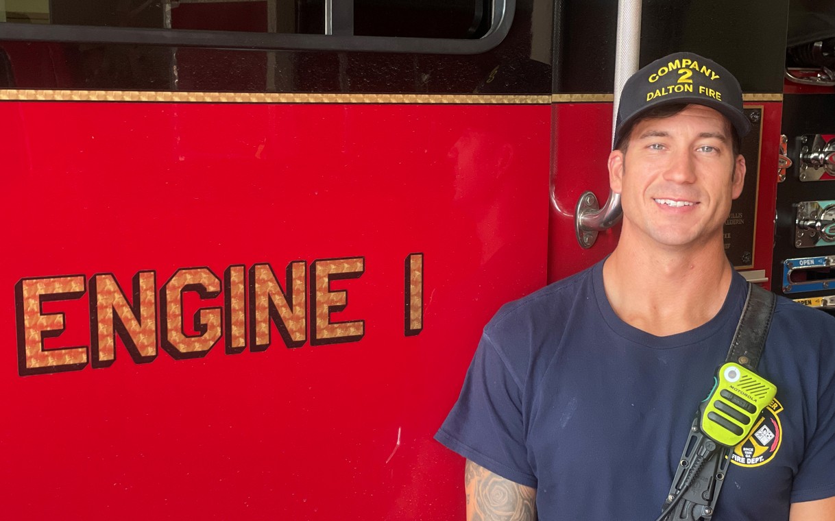 Firefighters Rescue Cat From House Fire | Dalton, GA